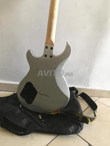 Guitare électrique Cort Z22 | Autres instruments à Casablanca | Avito.ma