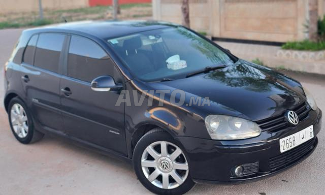 Volkswagen Golf 5 essence | سيارات مستعملة ب الدار البيضاء | Avito.ma