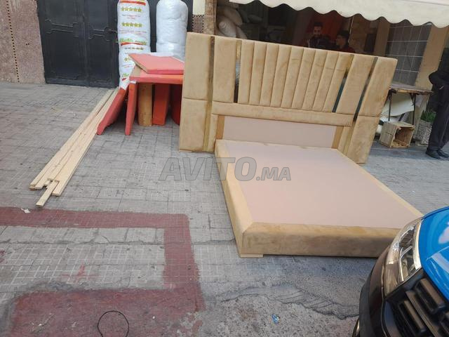 Cade lit chambre acoucher 2m*1.6 et 2 coiffeuses | Meubles à Rabat ...