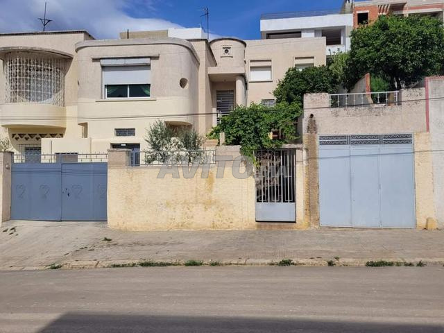 villa a côté de hamria | Villas et Riads à Meknès | Avito.ma