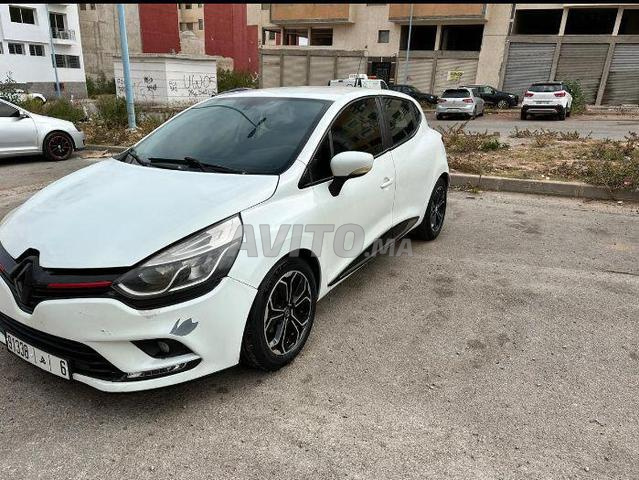 Renault Clio Diesel Automatique 2017 à El Jadida | Voitures d'occasion ...