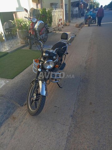 دراجة نقية أومبرياج rymco | Motos à Guercif | Avito.ma