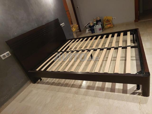 lit avec matelas, 2 commodes, coiffeuse miroir | Meubles à Rabat | Avito.ma