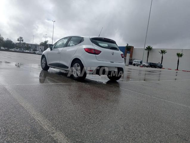 clio 4-- carte grise | Voitures d'occasion à Souk El Arbaa | Avito.ma