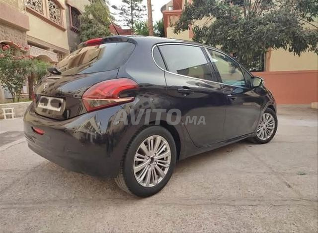 PEUGEOT 208 | Voitures d'occasion à Casablanca | Avito.ma