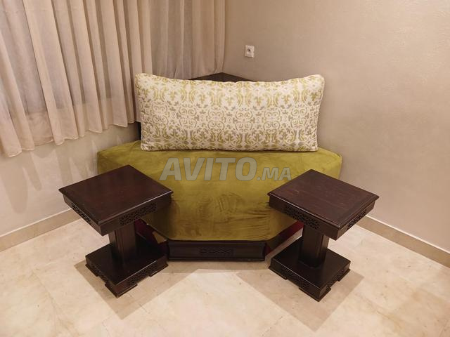 Coins marocains avec tables et cendriers | Meubles à Bouskoura | Avito.ma